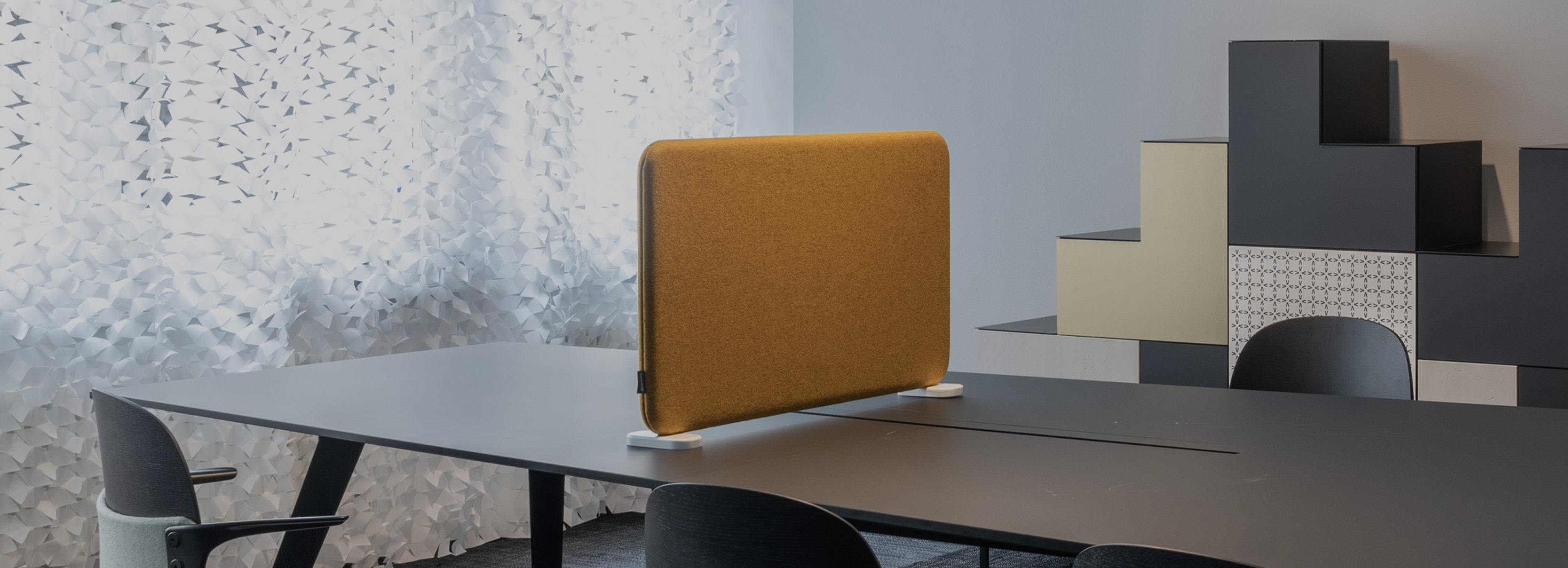 Softline Mobile Desk Screen - Abstracta